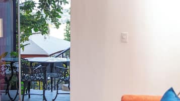 Estúdio Clássico, vista para o pátio | Interior