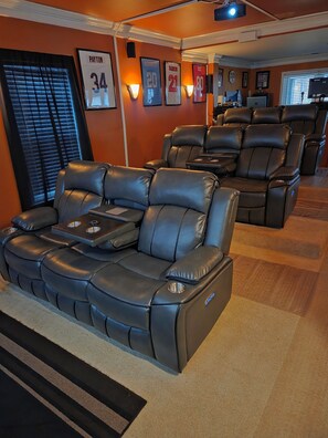 FIFA World Cup 5-bedroom house in Stonecrest with Basement, Gym and ...