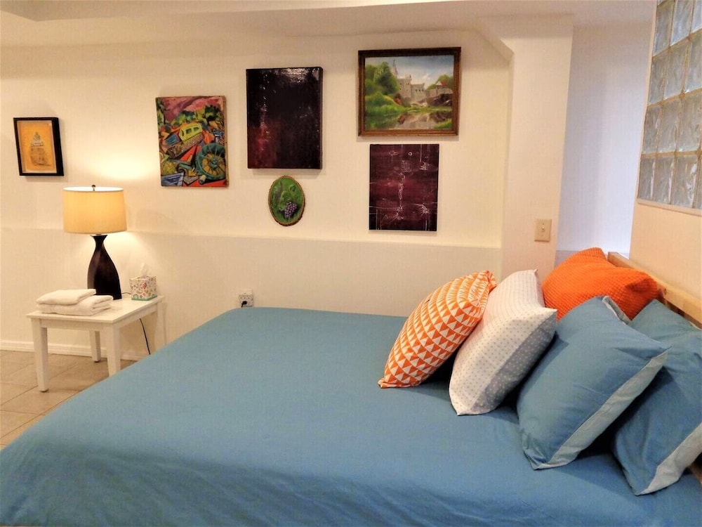 Spacious Park Slope Studio Steps to Subways & Prospect Park Reviews ...