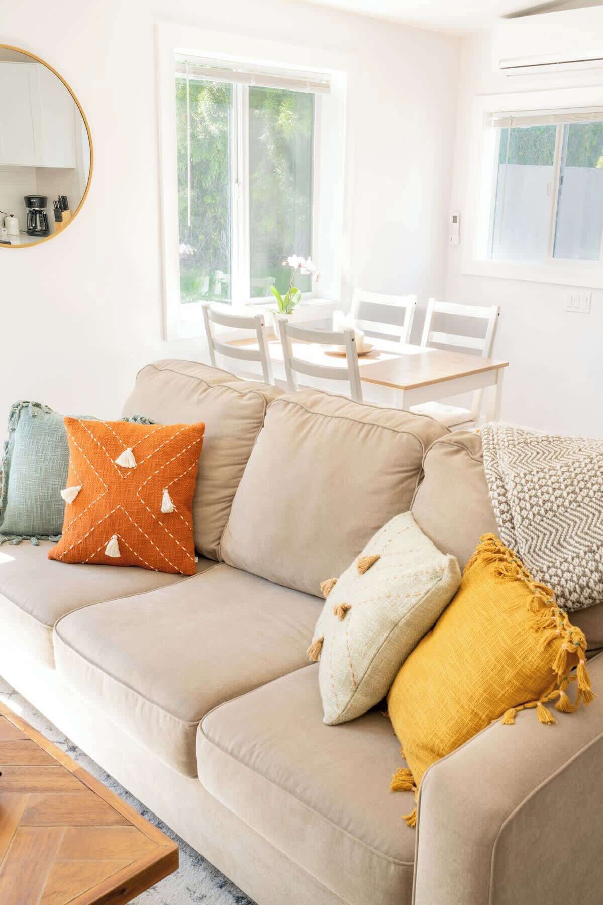 Central, Stylish & Sunny 1br | Mins To Everywhere! - Coronado, CA