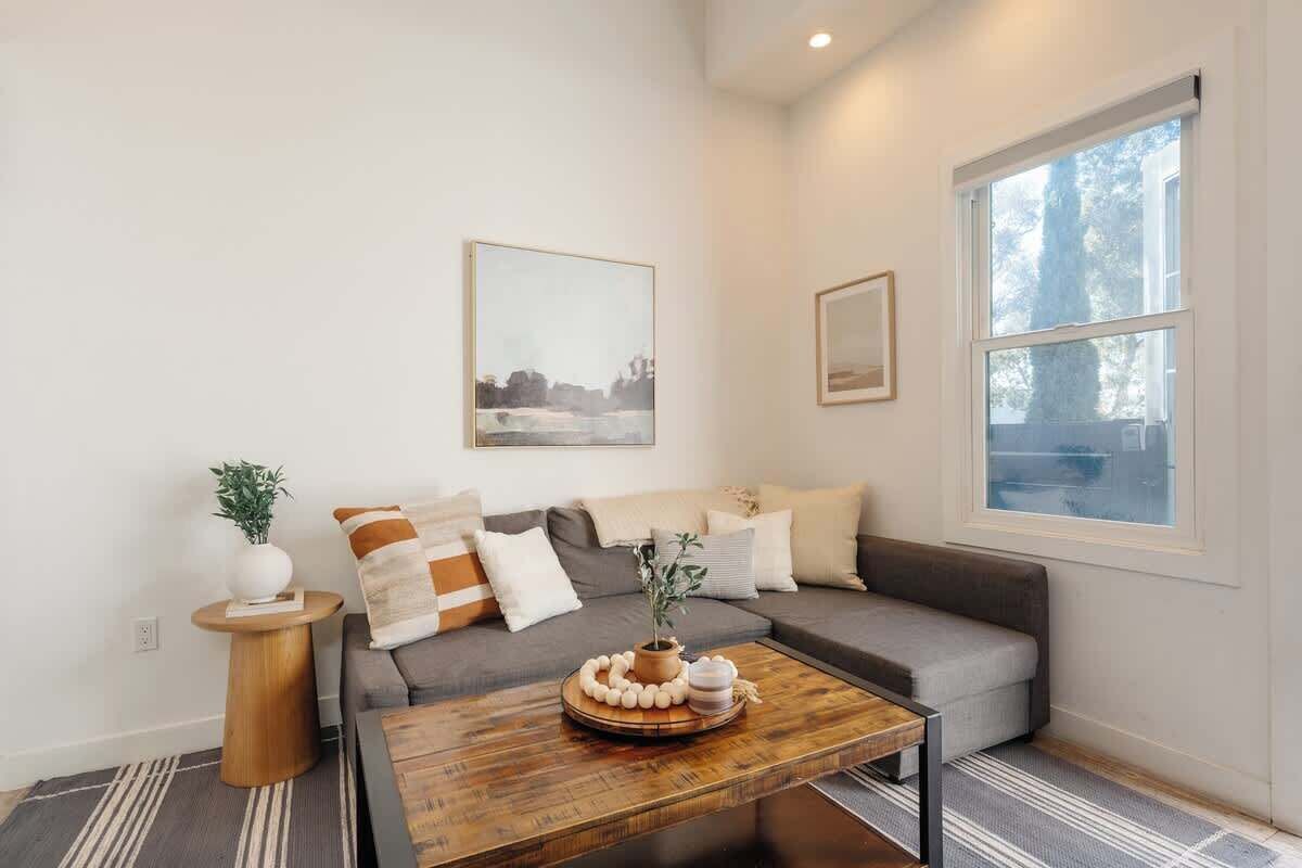 Central & Sunny Designer Living! Mins To Downtown - San Diego Airport (SAN)