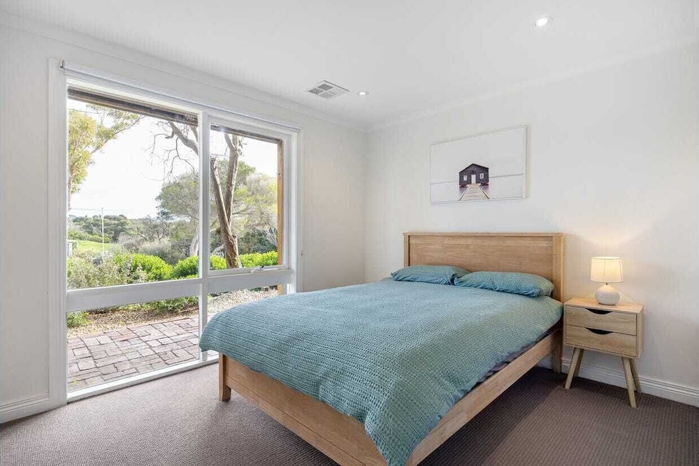 A Rye Family Home near Beaches & Hot Springs for up to 15 people ...