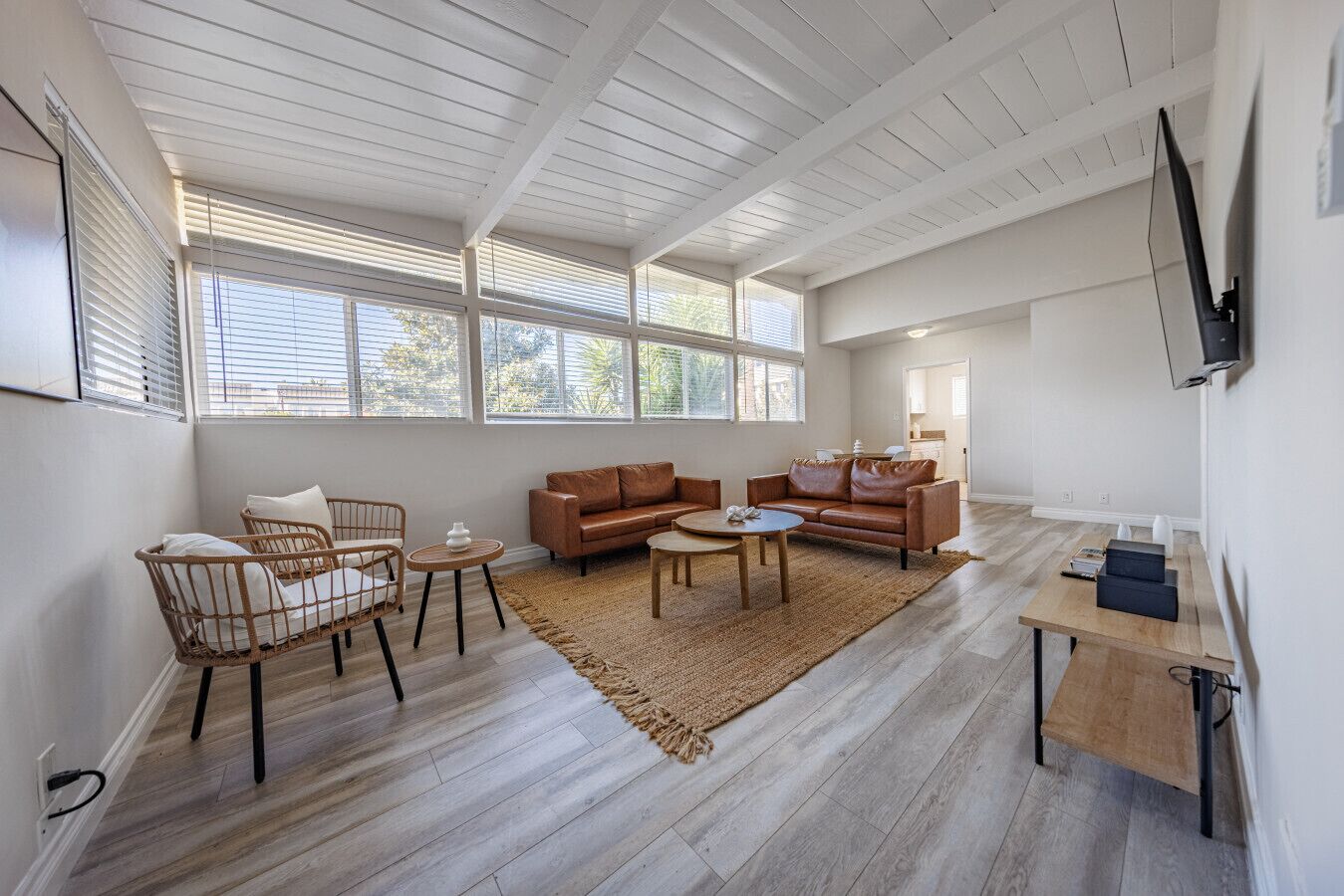 Spacious 2-bedroom Duplex In Beverly Hills Residential Area - Beverly Hills, CA