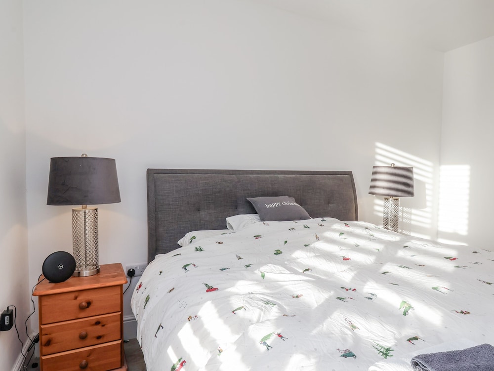 1 CASTLE TERRACE, with a garden in Thirsk Avis, Prix & Photos 2026 ...