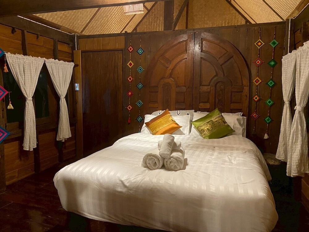 The Elephant House And Pool Villas - San Pa Tong District