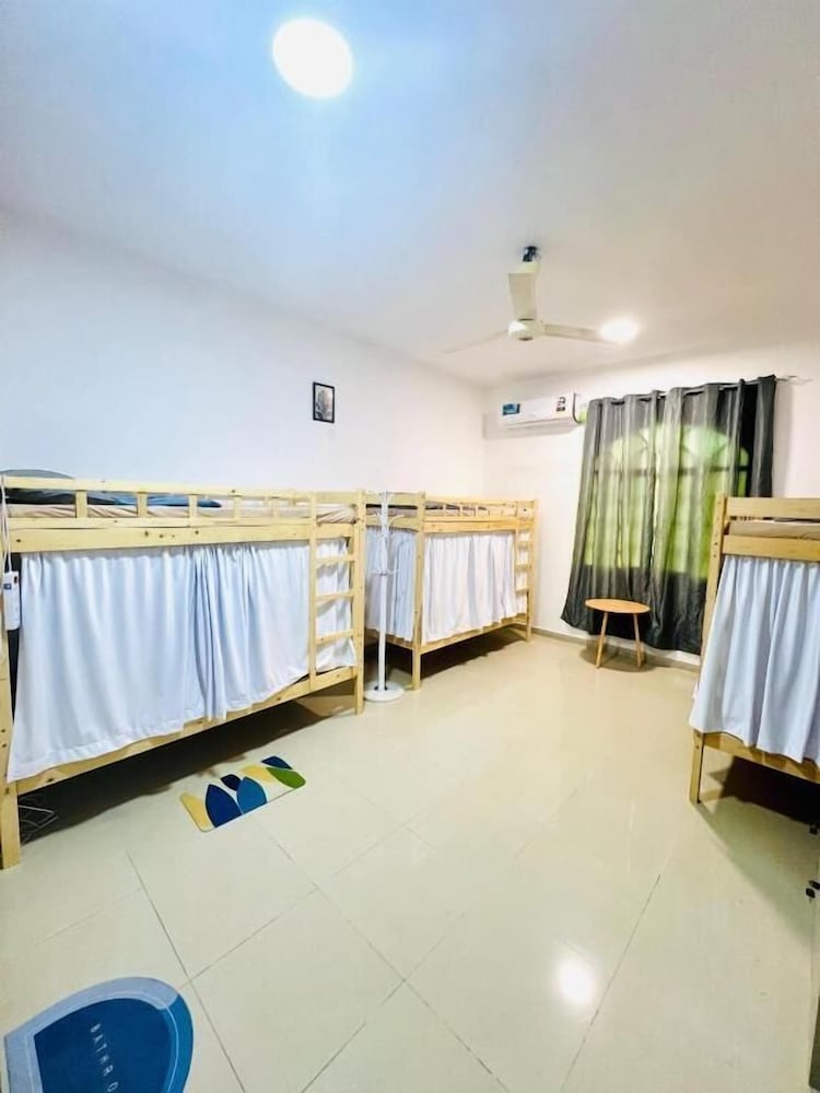 Sukoon Hostel - Muscat
