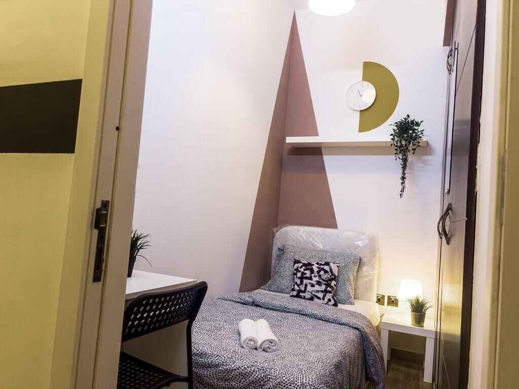 Secretária, ferro/tábua de engomar, Wi-fi grátis 