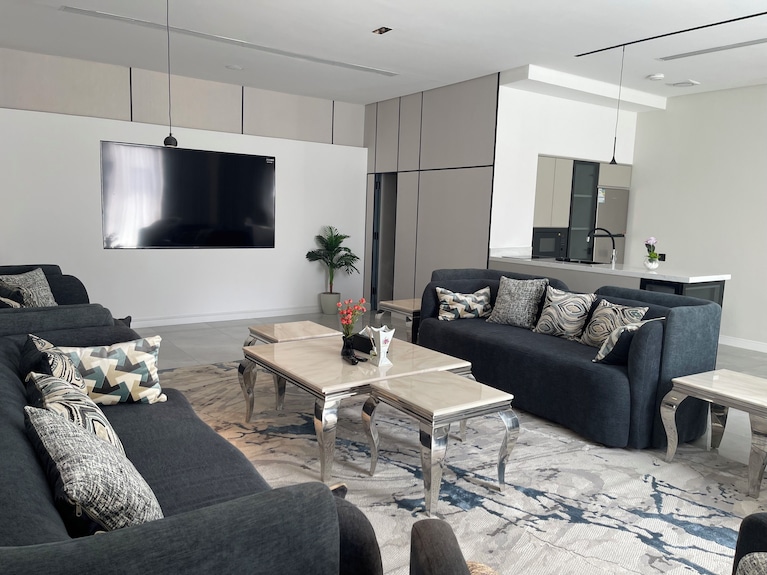 Serene 1-bedroom Chalet With Pool And Water Play In Charming Diriyah - Riyad