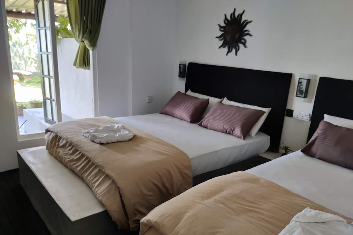 Quarto Familiar, vista para a montanha | Cofre no quarto, secretária, ferro/tábua de engomar, Wi-fi grátis