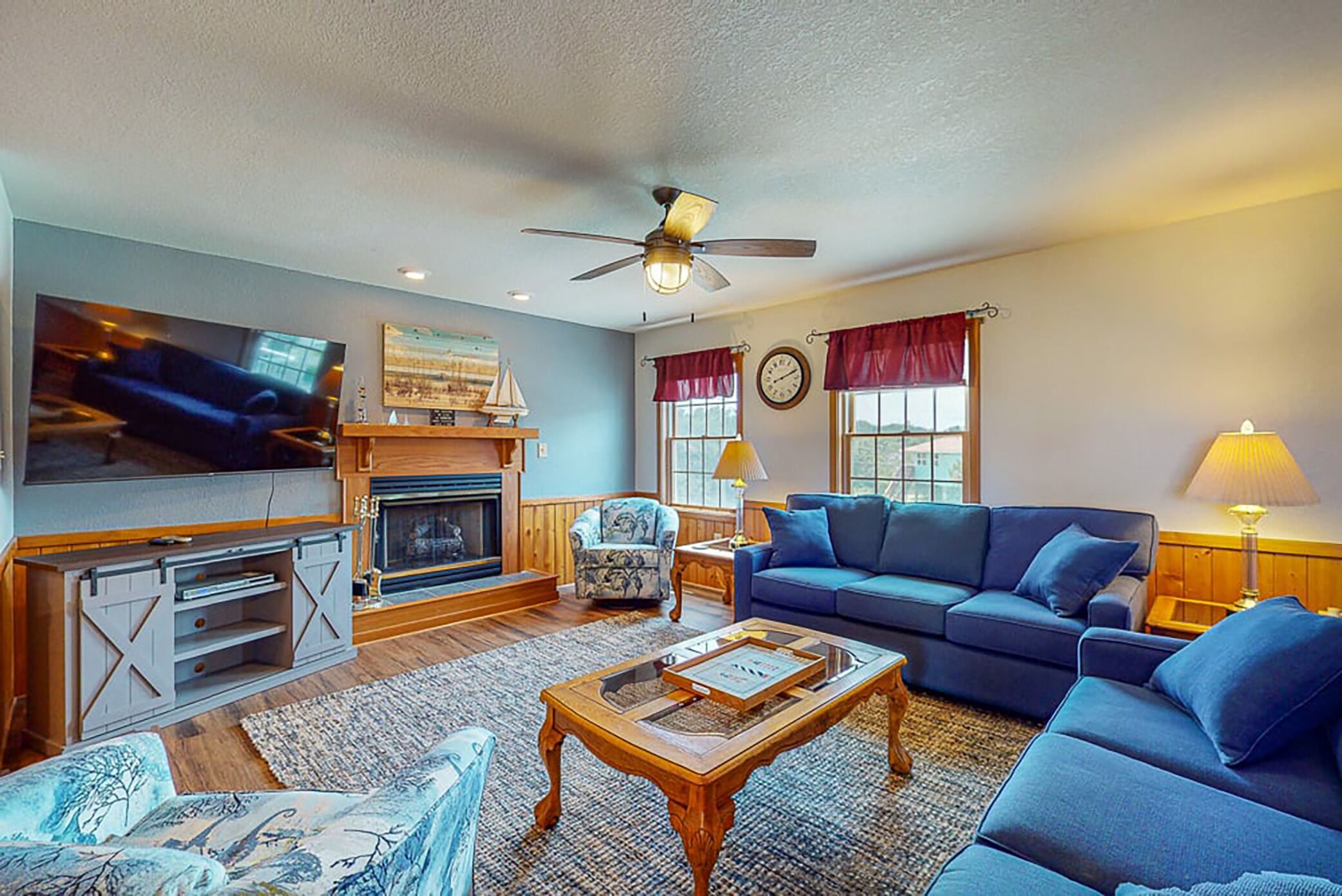 Canal-front, Dog-friendly Home In Frisco Offers Everything You Need. - Frisco, NC