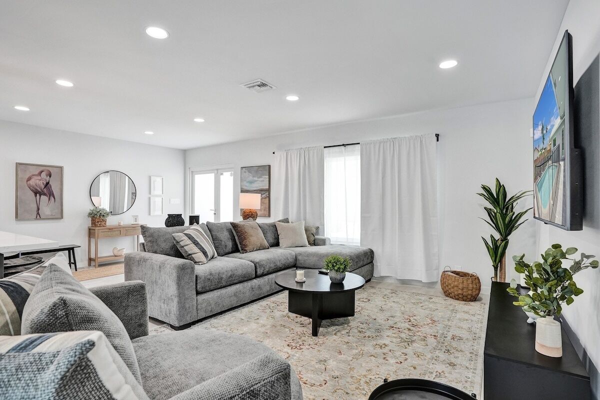 Cypress Breeze, Coastal Comfort! Heated Pool! - Deerfield Beach, FL