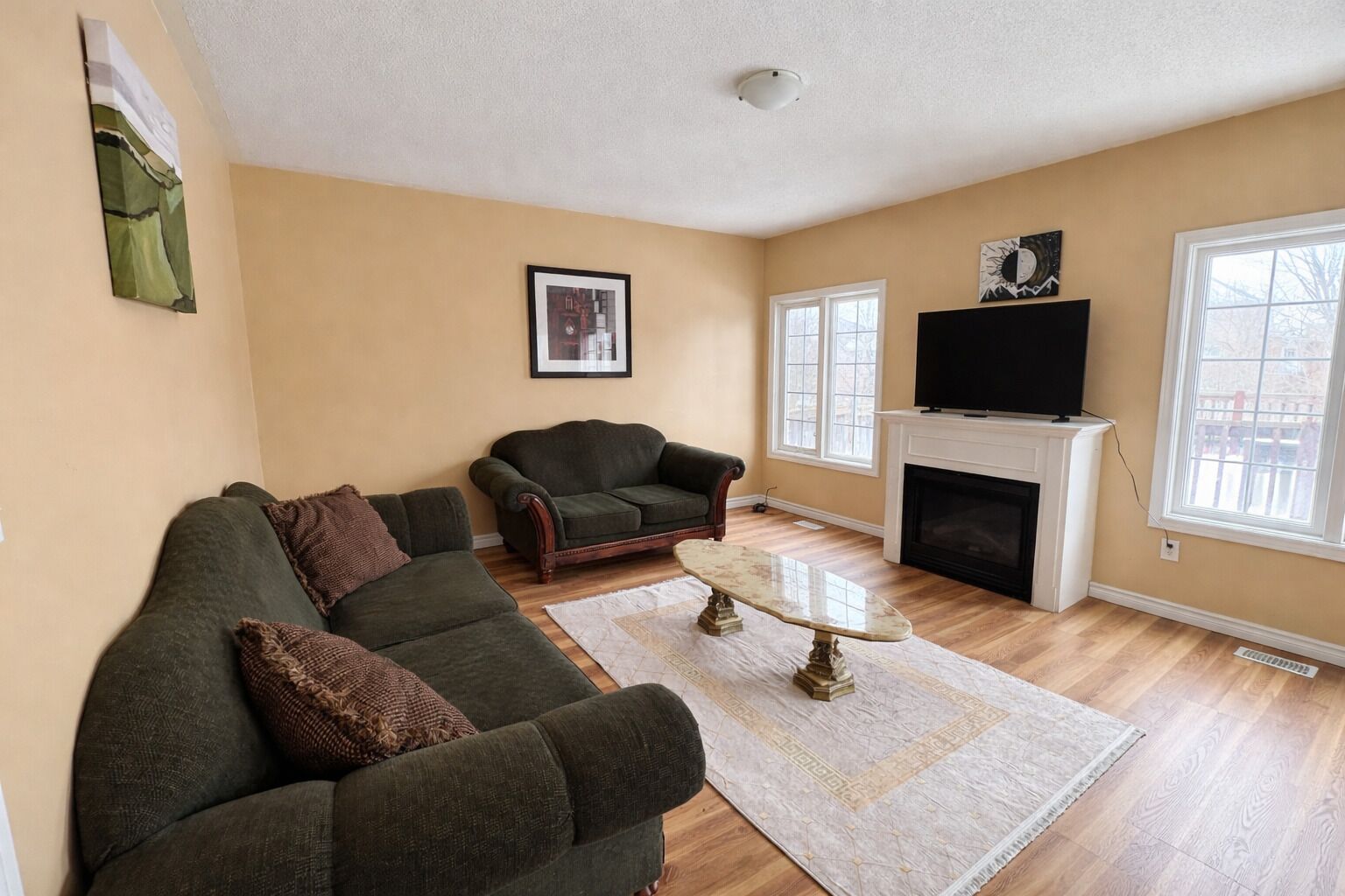 Private Spacious King Bed, 2.5 Bathsbrampton Shared Home Near Mount Pleasant Go - Brampton