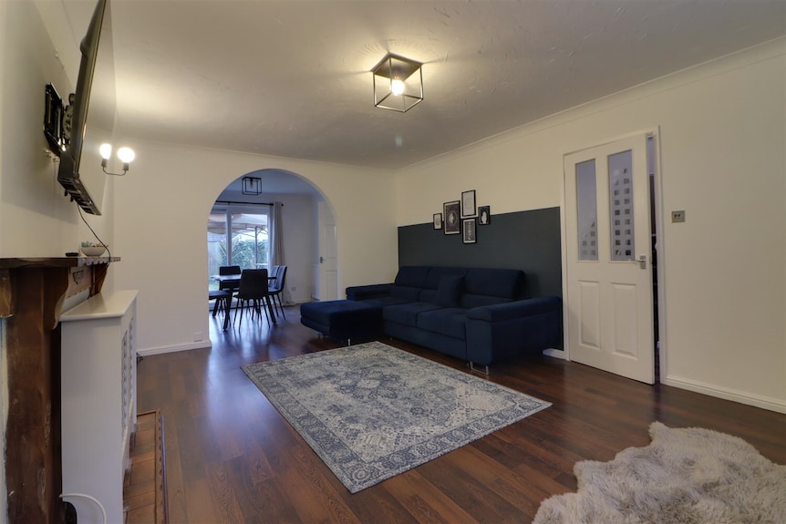 Spacious 5-bedroom House In Enchanting Peterborough With Fitness Room - Rutland