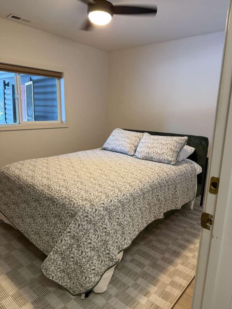 Cozy 3BR Retreat| Bunk Room & Full Kitchen - Valley County | Vrbo