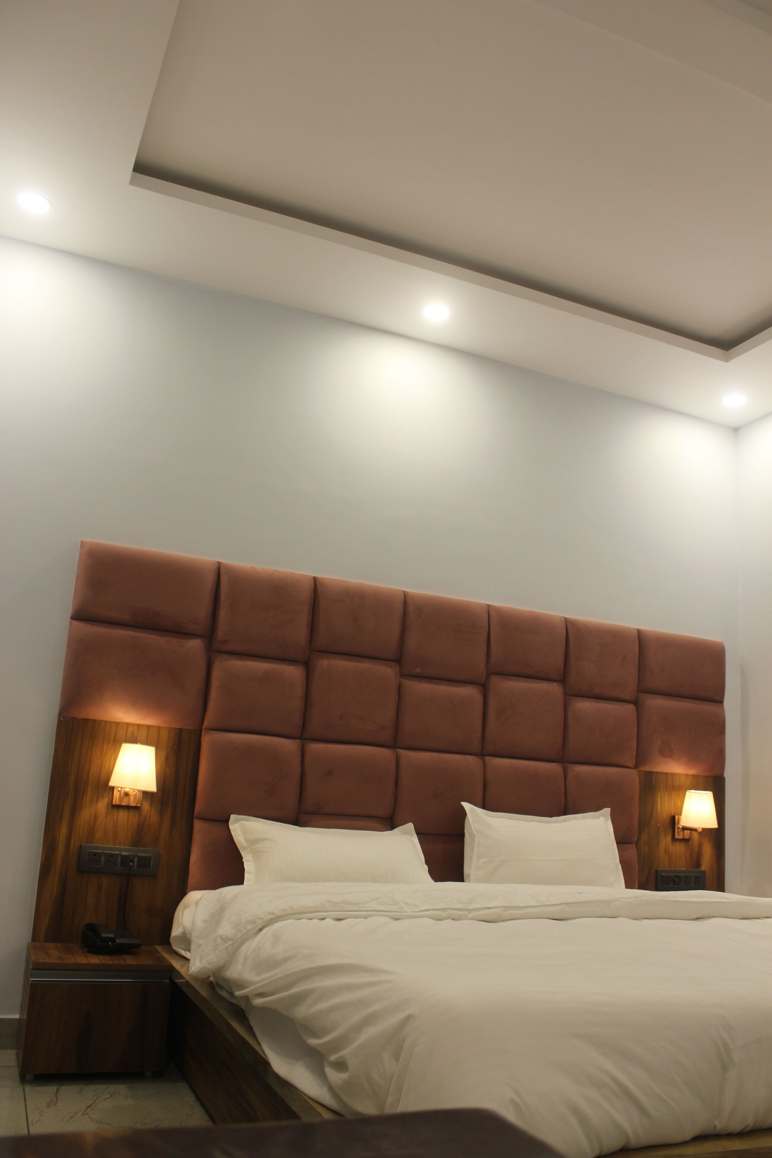 Quarto luxo, sacada, vista para a colina | Escrivaninha, espaço de trabalho para notebook, Wi-Fi de cortesia