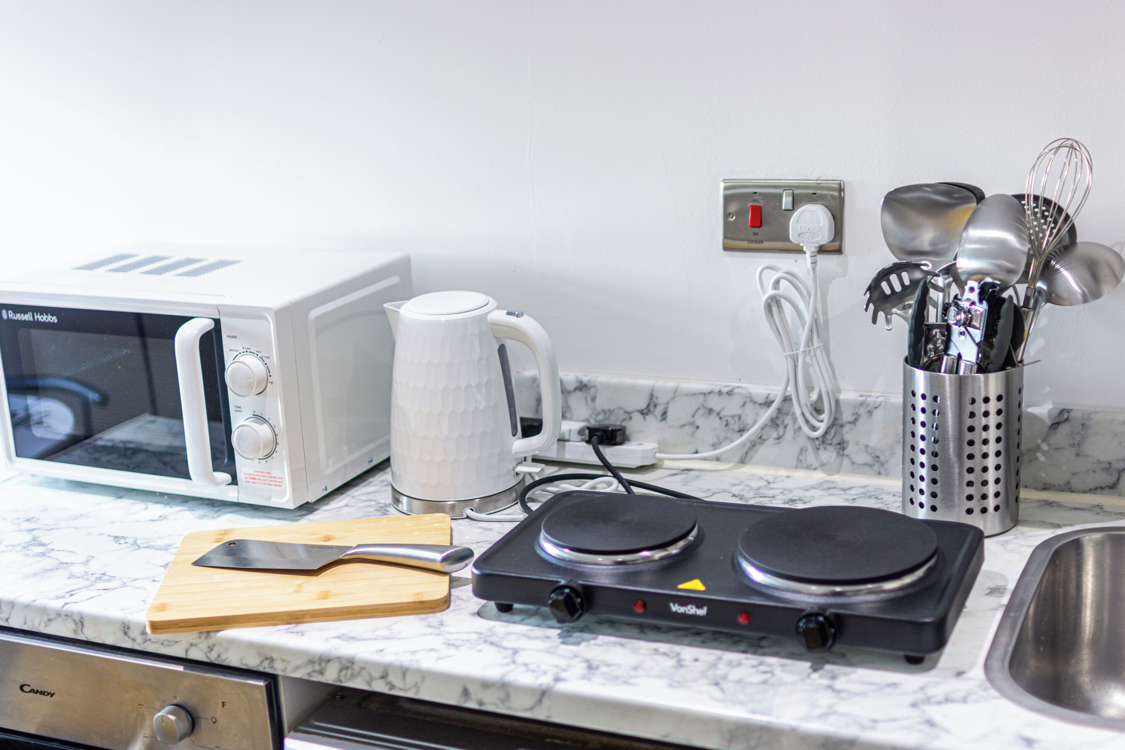 Estúdio Clássico | Cozinha privada | Minifrigorífico, um micro-ondas, um forno, uma placa de cozinha 