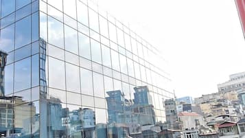 Apartamento, varanda, Vista para a cidade | Exterior