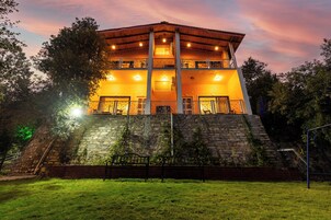 Quarto Duplo Comfort, varanda, vista para a colina | Exterior