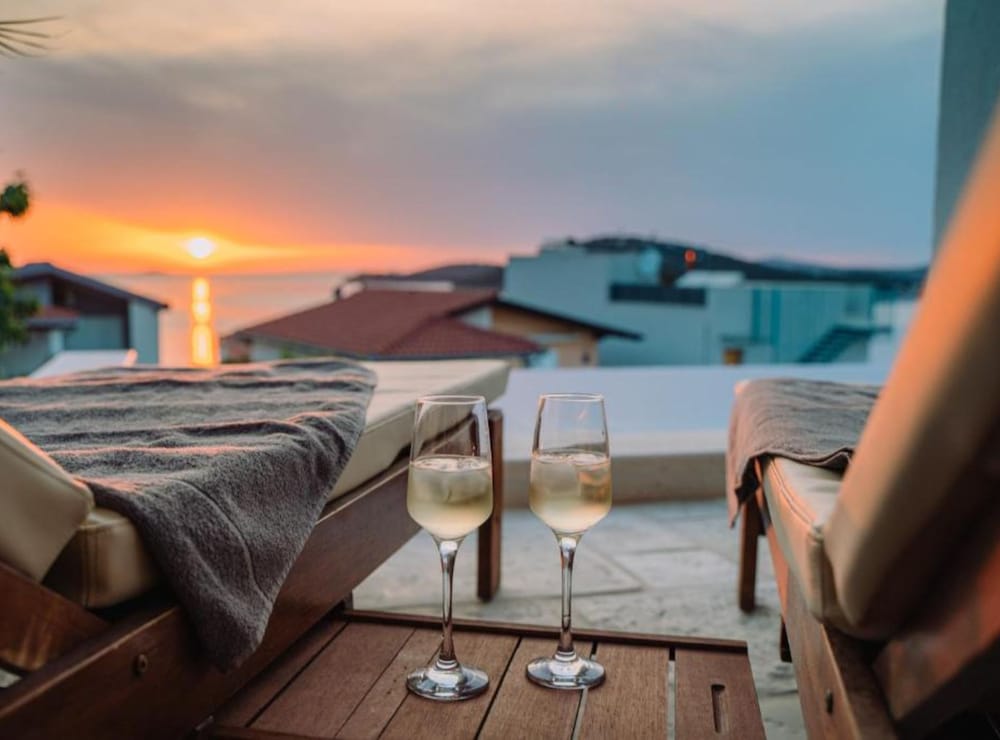 Charming Sunset View Villa With Outdoor Pool Reviews, Deals & Photos ...