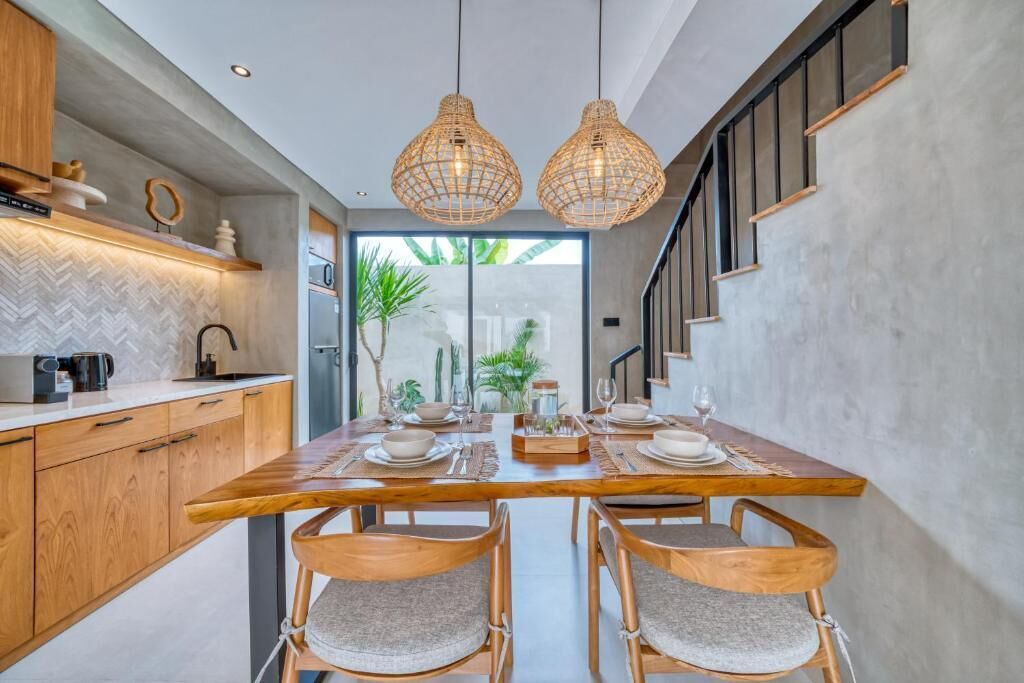 Villa de Luxo, lanai (alpendre havaiano), vista para a piscina | Cozinha privada | Uma chaleira elétrica 