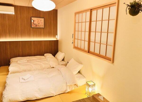 Nara Inn Japanese Ryokan - Nara