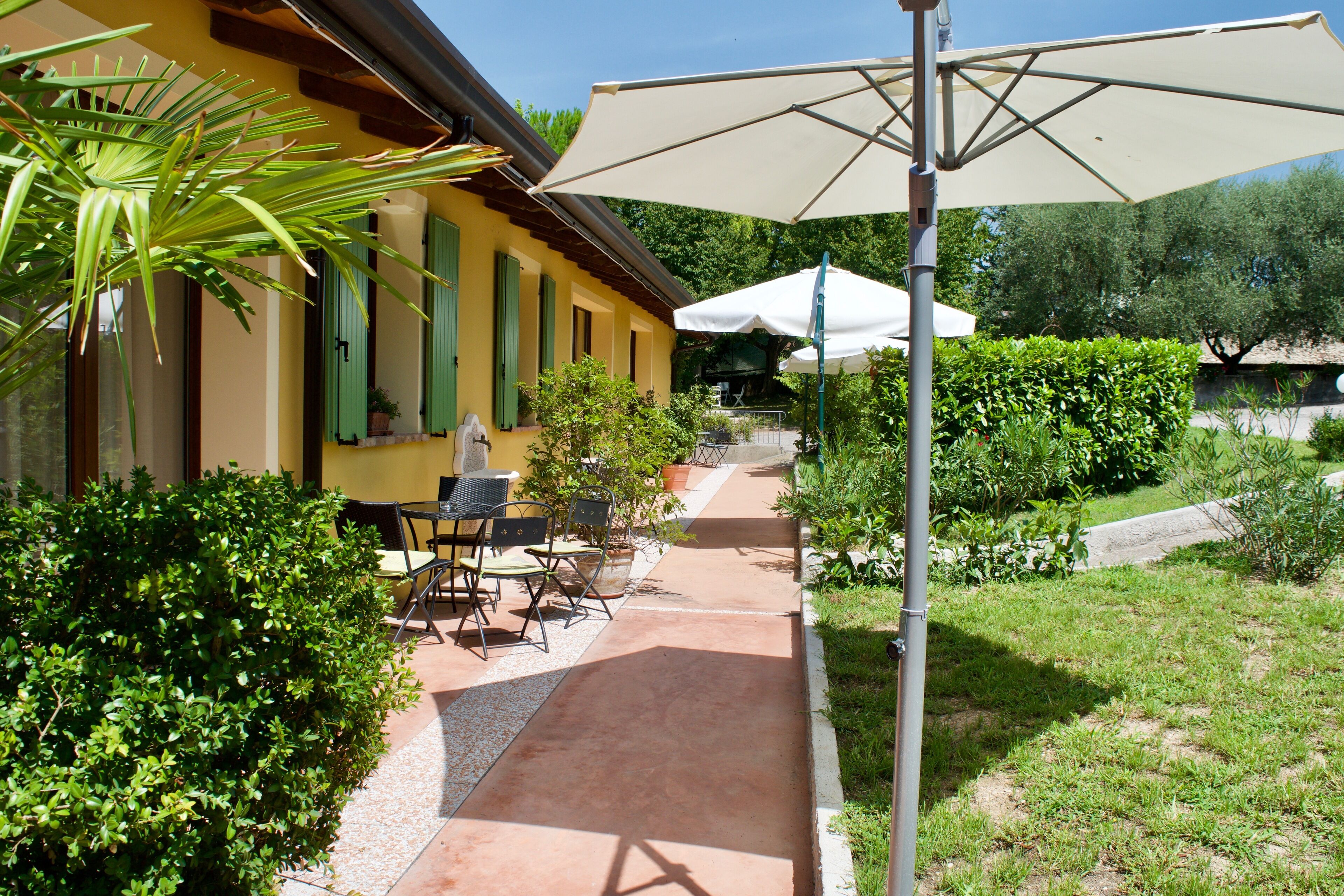 Apartamento Design, pátio, vista para o pátio | Refeições ao ar livre