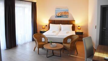 Quarto Duplo, varanda | Cofre no quarto, Wi-fi grátis, roupa de cama fornecida