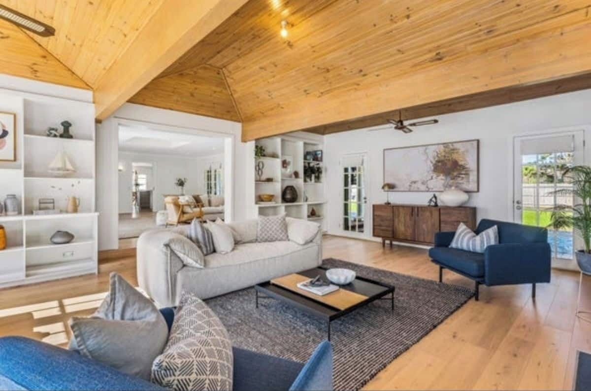 Spacious Coastal Retreat With Pool & Garden - 2mins Walk To Merricks Beach - Shoreham