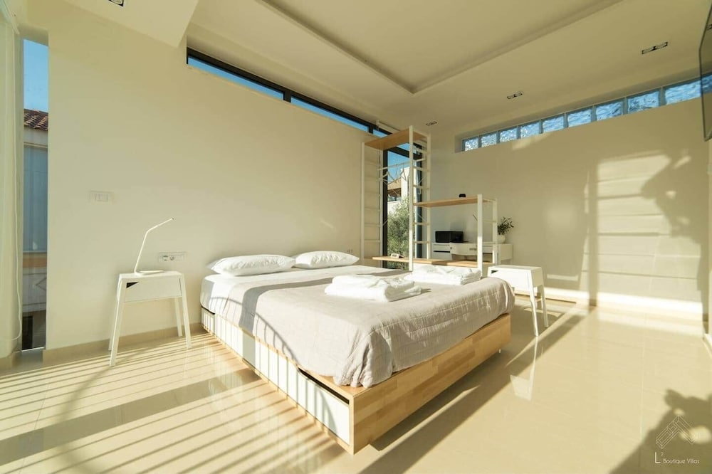 Villa L2, Close to the beach, Pool, Garden, Luxury Reviews, Deals ...