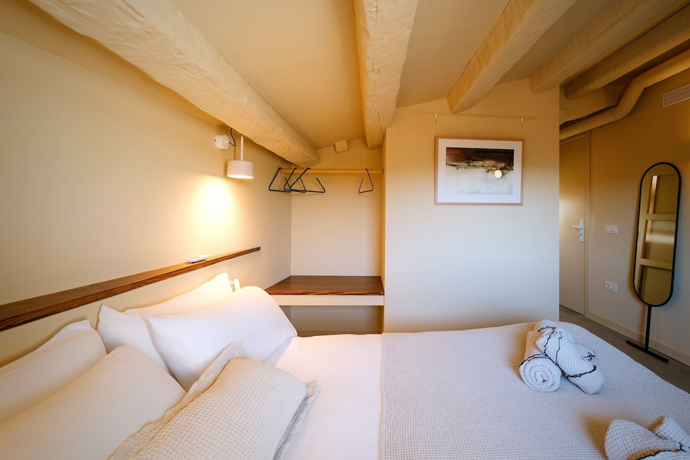 Hotel Boutique Calagneta - Art I Vi - Cervera