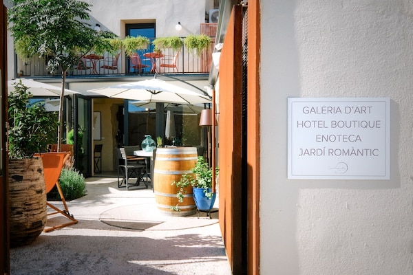 Hotel Boutique Calagneta - Art I Vi - Cervera