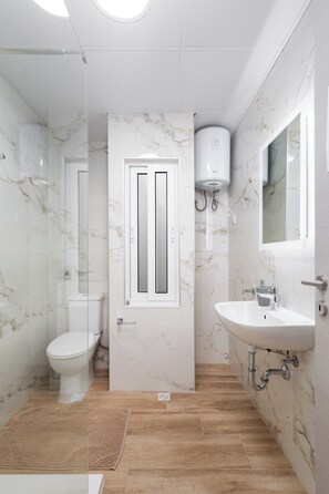 Cobertura, vista para a cidade | Banheiro