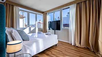 Quarto Deluxe, Vista para a cidade | Minibar, cortinas/cortinados opacos, berço de viagem, Wi-fi grátis