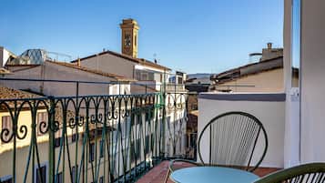 Suíte estúdio superluxo, vista para a cidade | Terraço/pátio