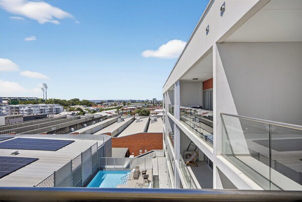 Apartment With Balcony & Parking Perth - Perth