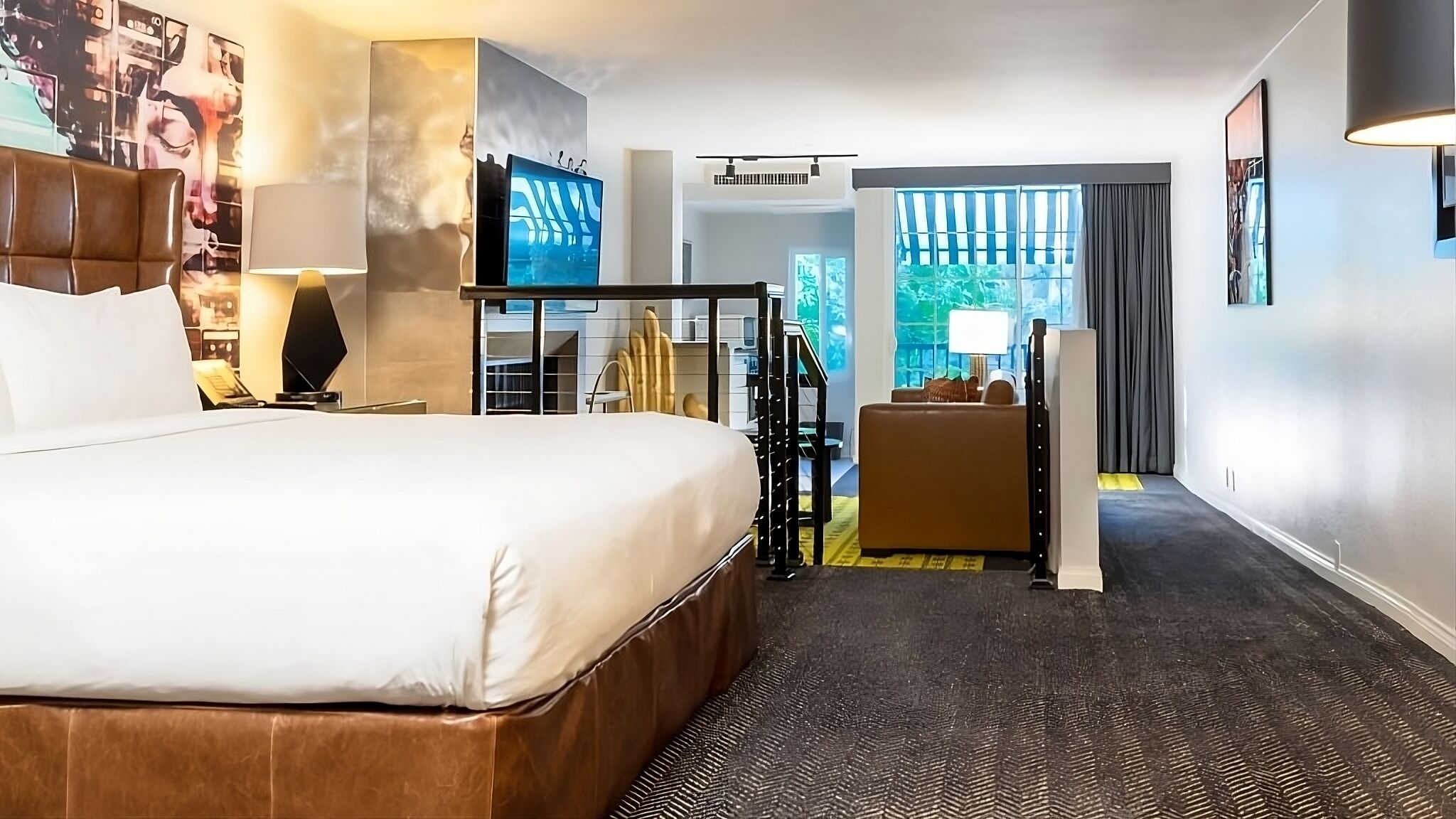 Luxurious Stay W/ Outdoor Pool & Onsite Restaurant | Near Gelson's Marketplace! - West Hollywood, CA