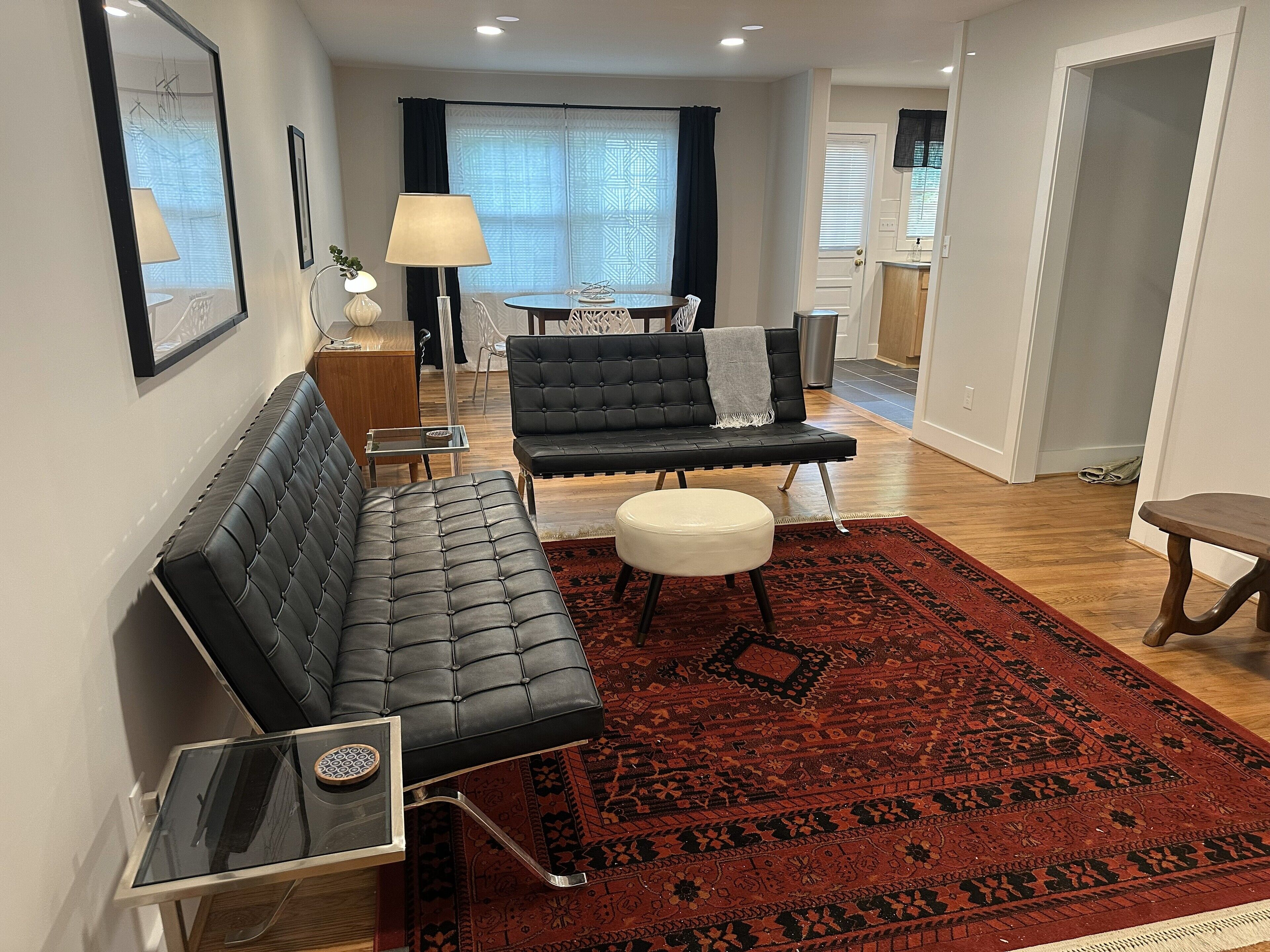 The Architects Suite\nwell Appointed Two Bedroom One Bath Apartment Statesville. - 斯泰茨維爾