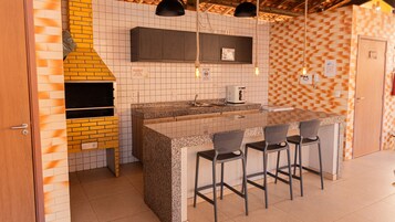 Casa, para fumantes | 2 quartos