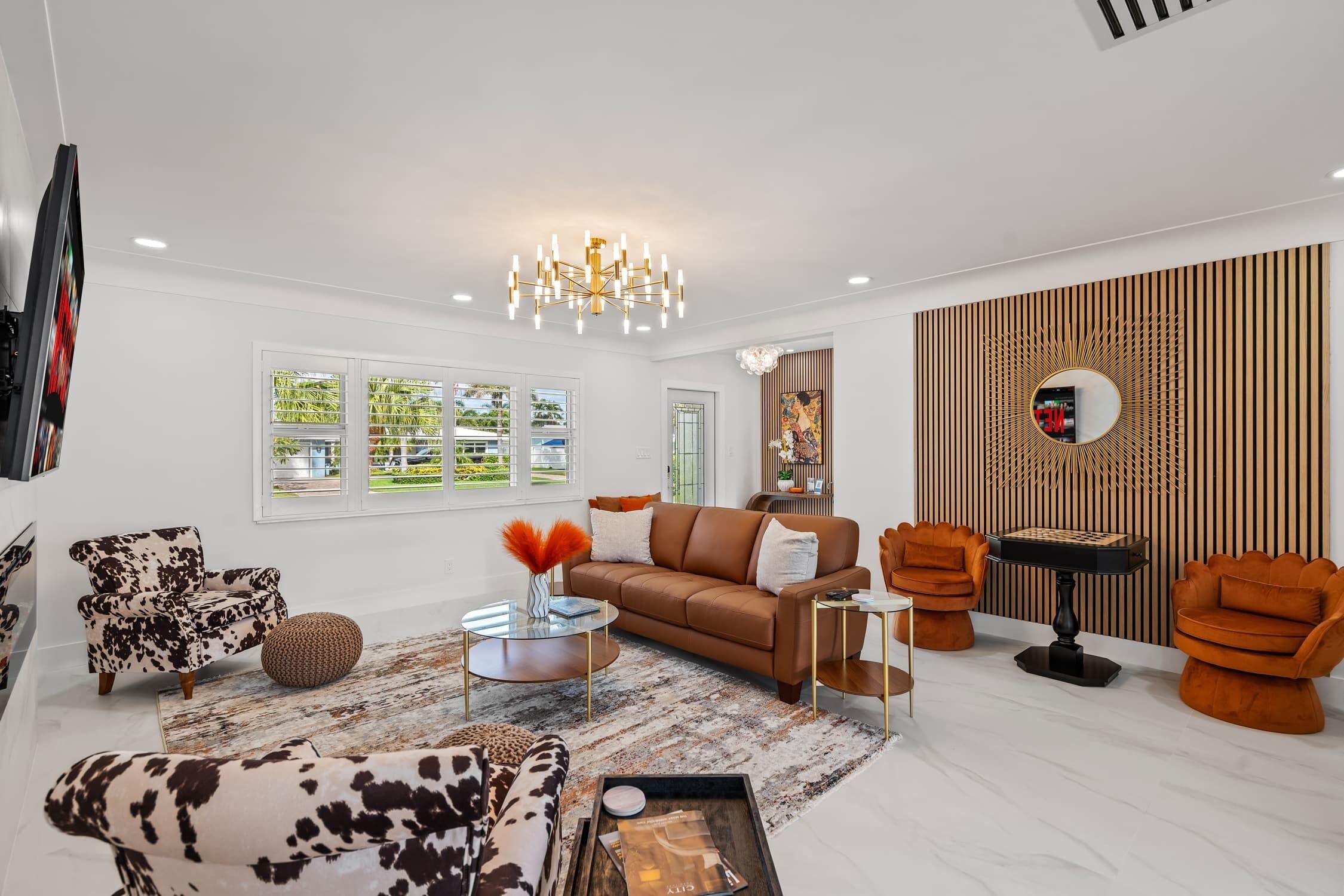 Mid-century Modern Waterfront Pool Home Near Beach - Deerfield Beach, FL