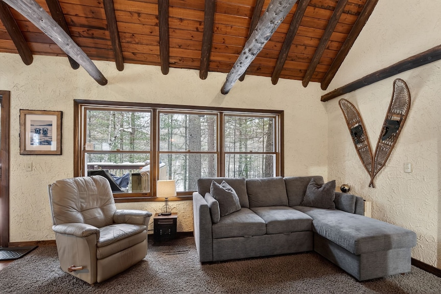 Pine + Peak Cabin - Wisconsin
