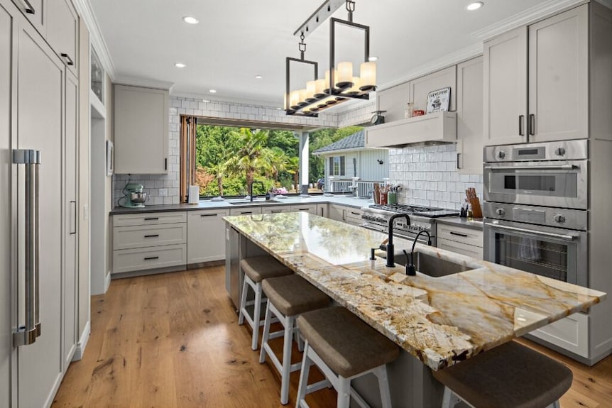 Modern 5-bedroom Farmhouse In Woodinville - Walking Distance To Wineries. - Bellevue, WA