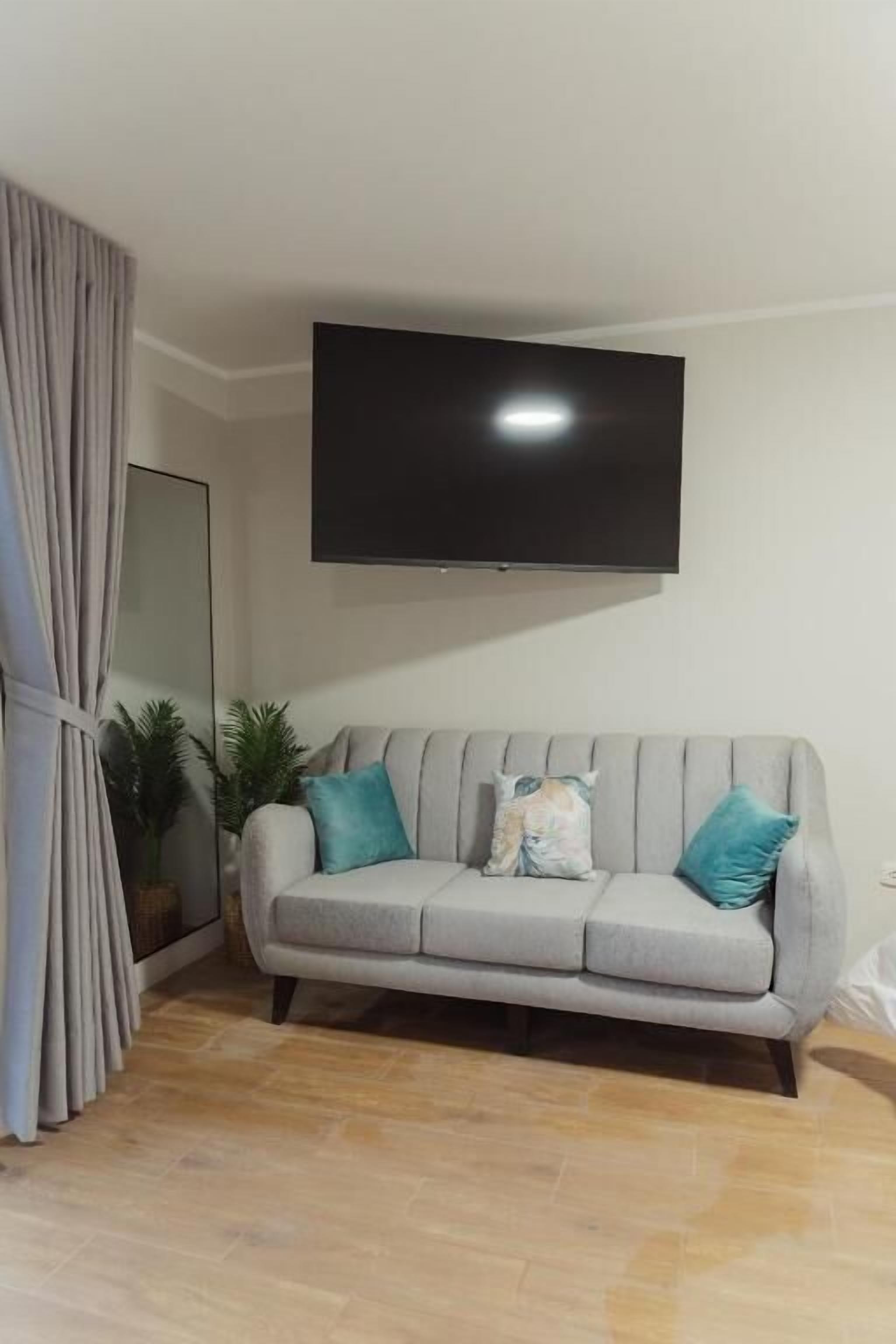 Quarto Familiar, varanda, Vista para a cidade | Sala de estar