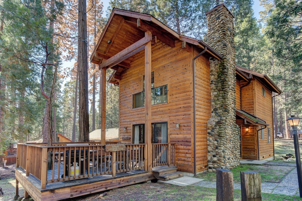Cabin Twelve - Wawona, CA