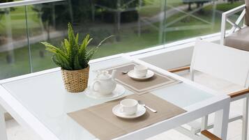 Apartamento Exclusivo | Refeições ao ar livre