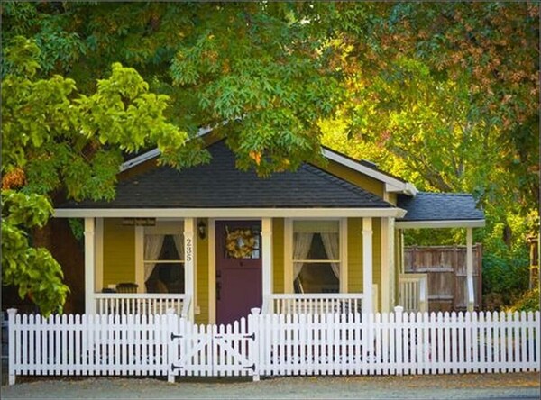 Historic Bradshaw House - Jacksonville, OR