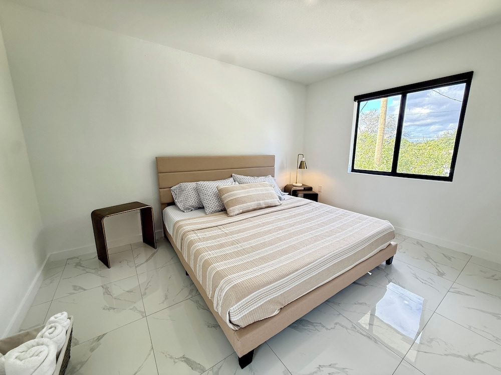 Urban Sabor Casa @Little River Miami-Centrally Located Reviews, Deals ...