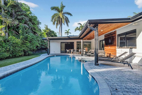 Coral Lane By Rove Travel - Home With Pool & Bbq - Fort Lauderdale