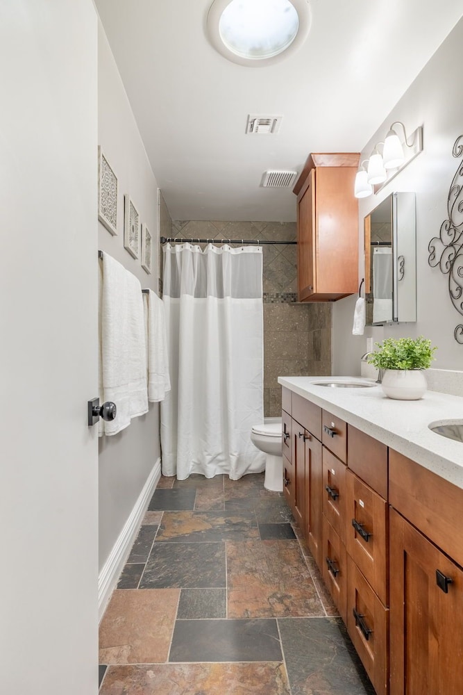 Corrine - Phoenix, AZ