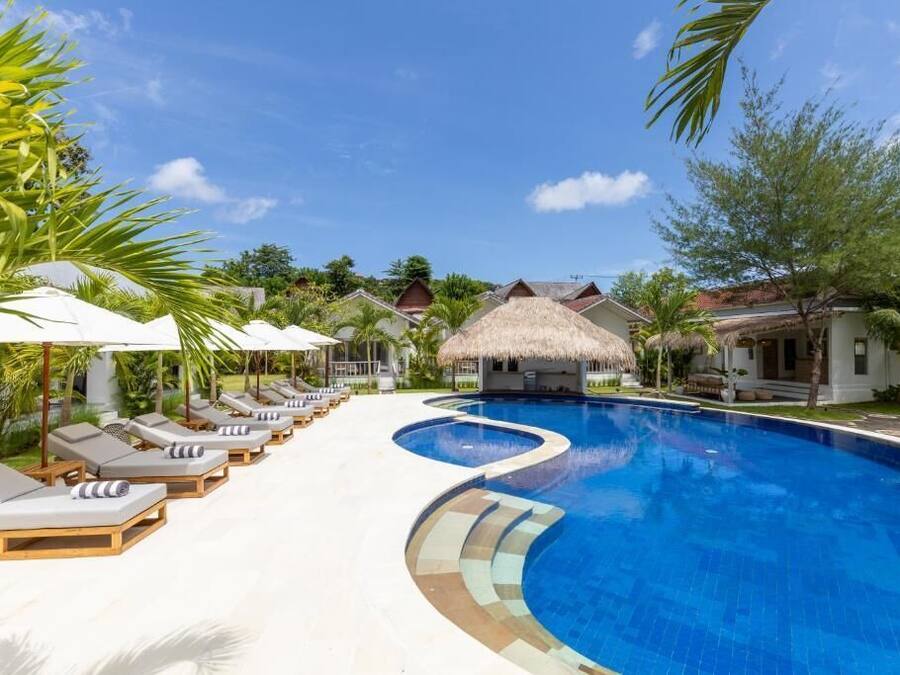 Quarto duplo luxo, vista para a piscina | Piscina | Piscina externa