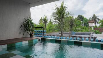 Suíte, piscina particular | Vista do quarto